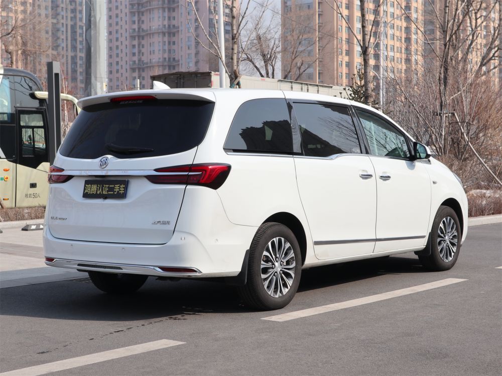 别克GL8-哈尔滨鸿腾二手车经销有限公司