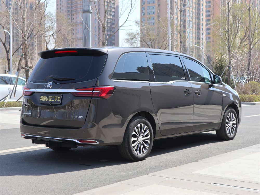 别克GL8-哈尔滨鸿腾二手车经销有限公司